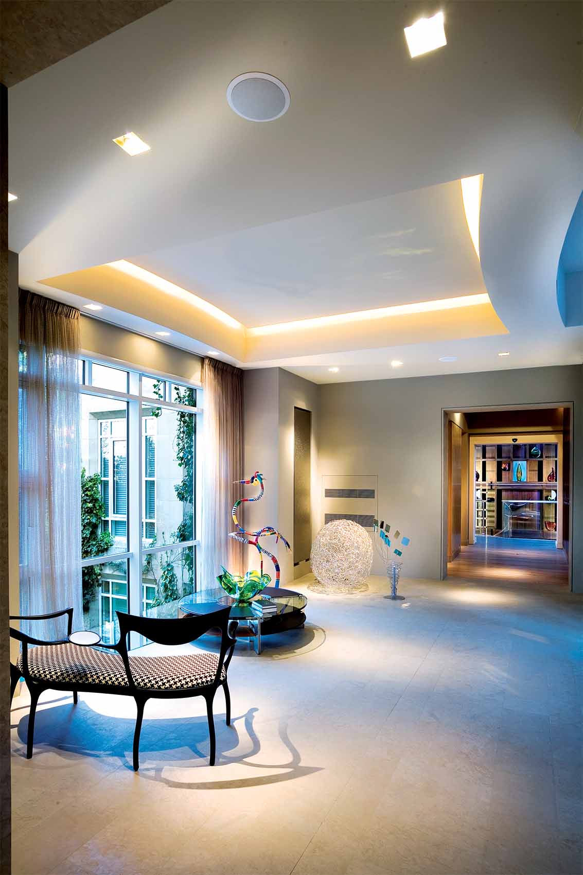 Highgate House: Luxury 90's Home Revamped by René Dekker